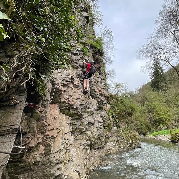 Burgenklettersteig Manderscheid in de Eifel | NKBV