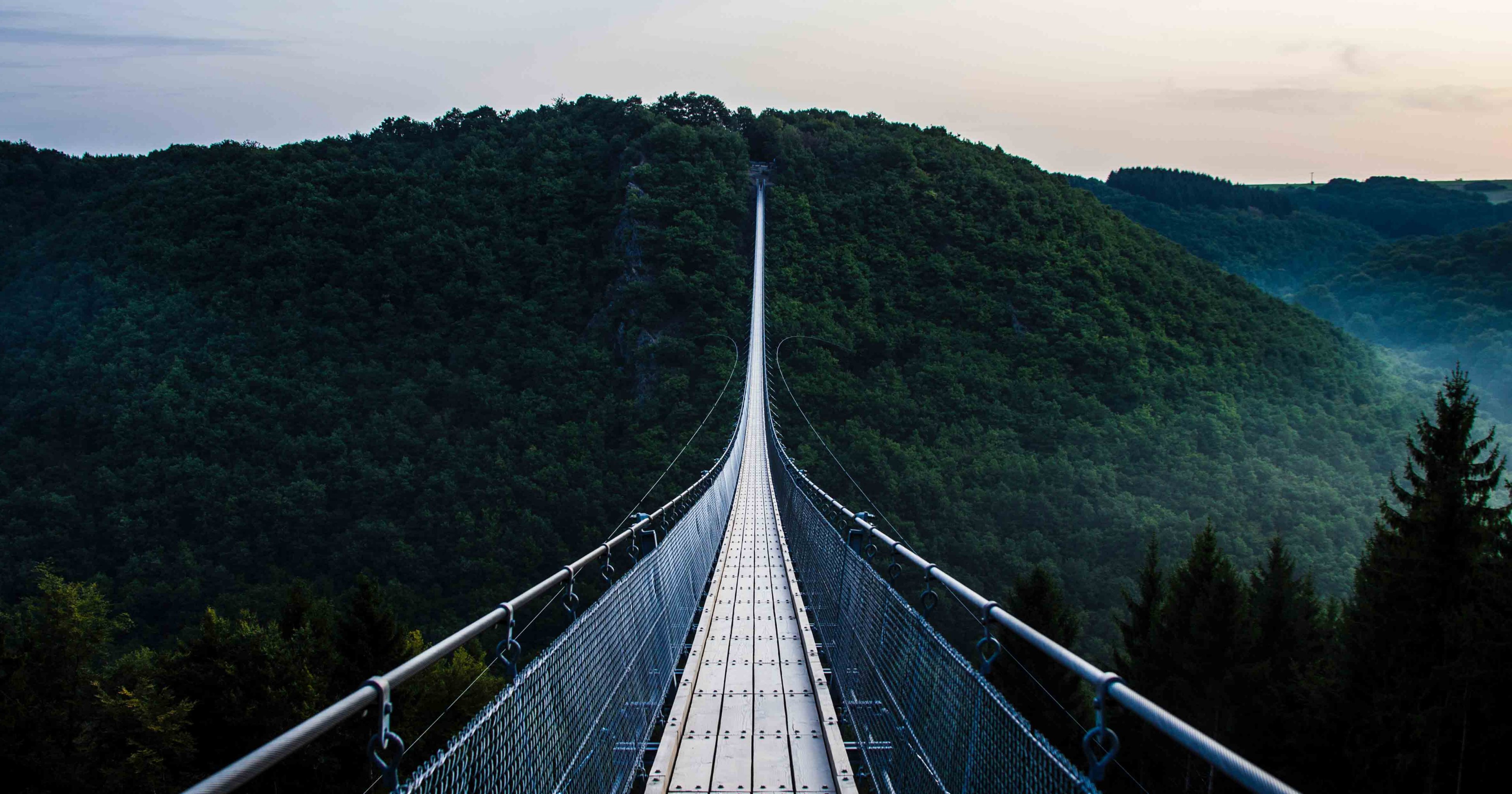 10 spannende hangbruggen | NKBV